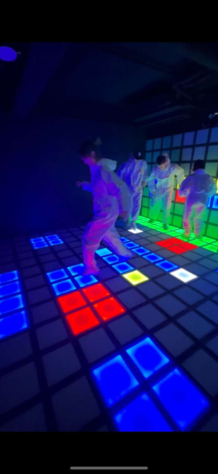 Jumping Grid - Paint Bomber HK